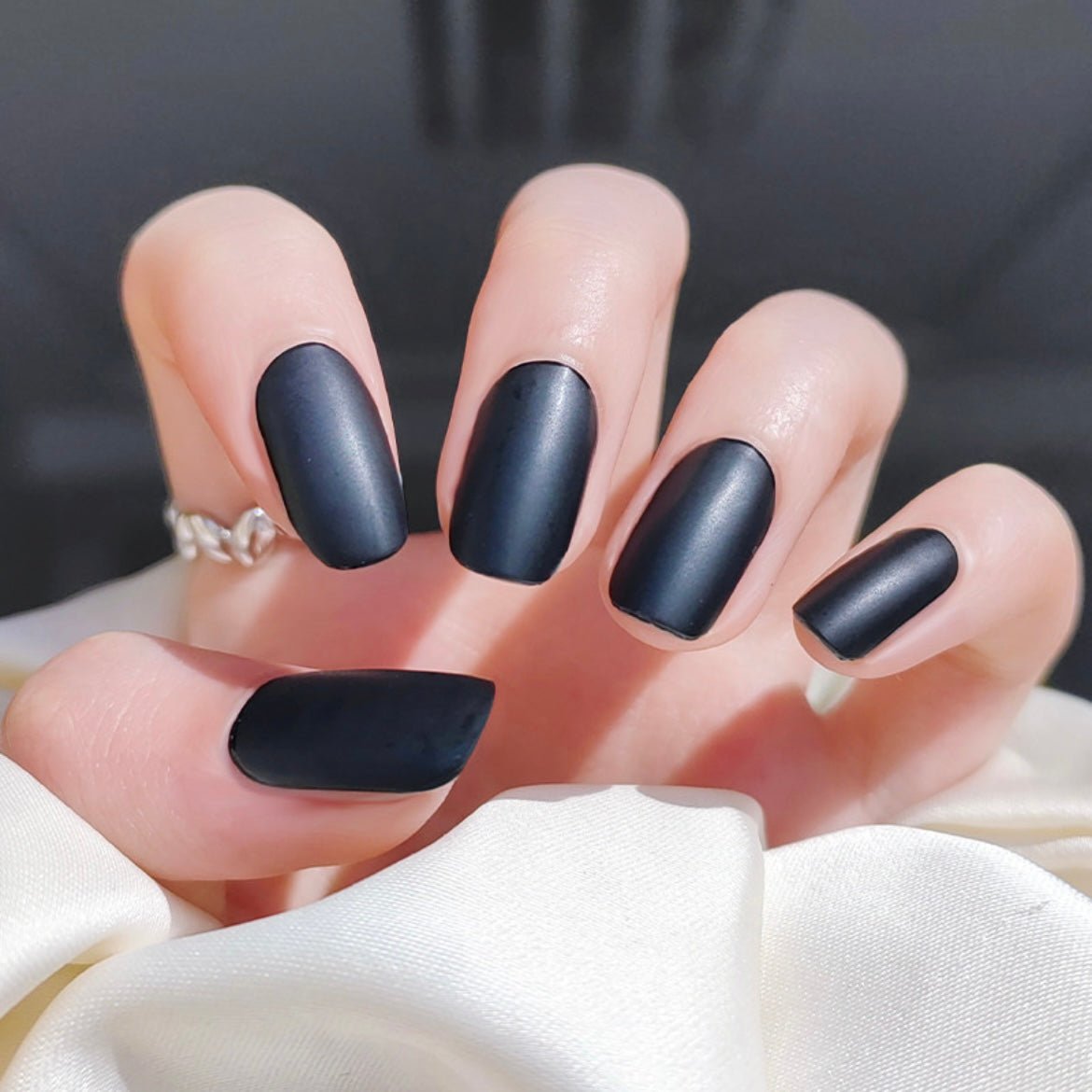 MATTE BLACK SEMICURED UV GEL NAIL STICKERS KIT NG200209 Quinnas matte-black-semicured-uv-gel-nail-stickers-kit-ng200209-quinnas