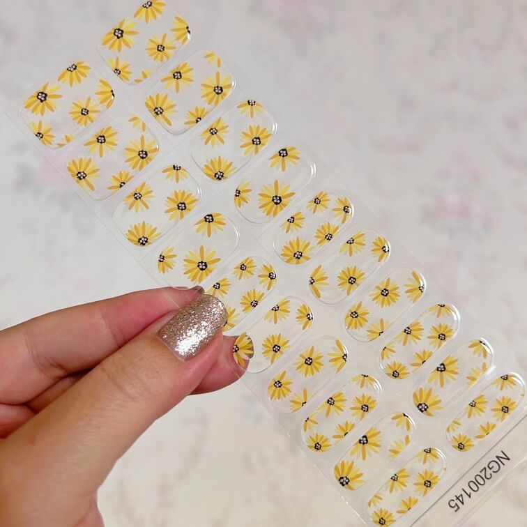 christmas nails QUINNAS SUNFLOWER Semi-Cured Gel Nail Wraps, Semi Cure ...