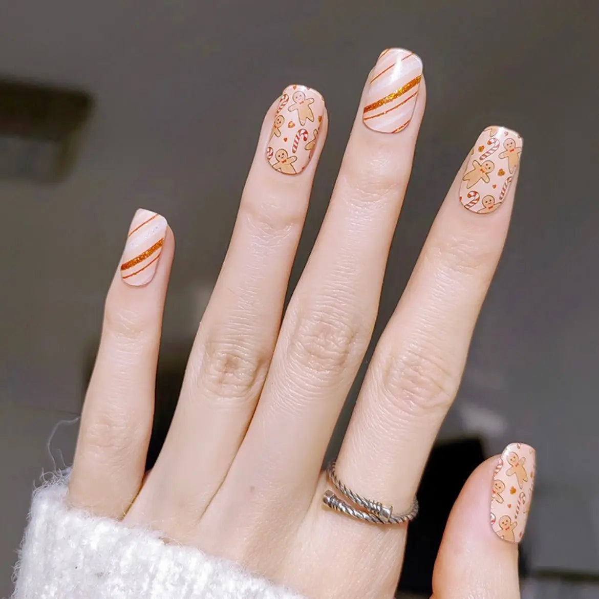 GINNY RUNNER - SEMICURED UV GEL NAIL STICKERS KIT NG220107 - Quinnas